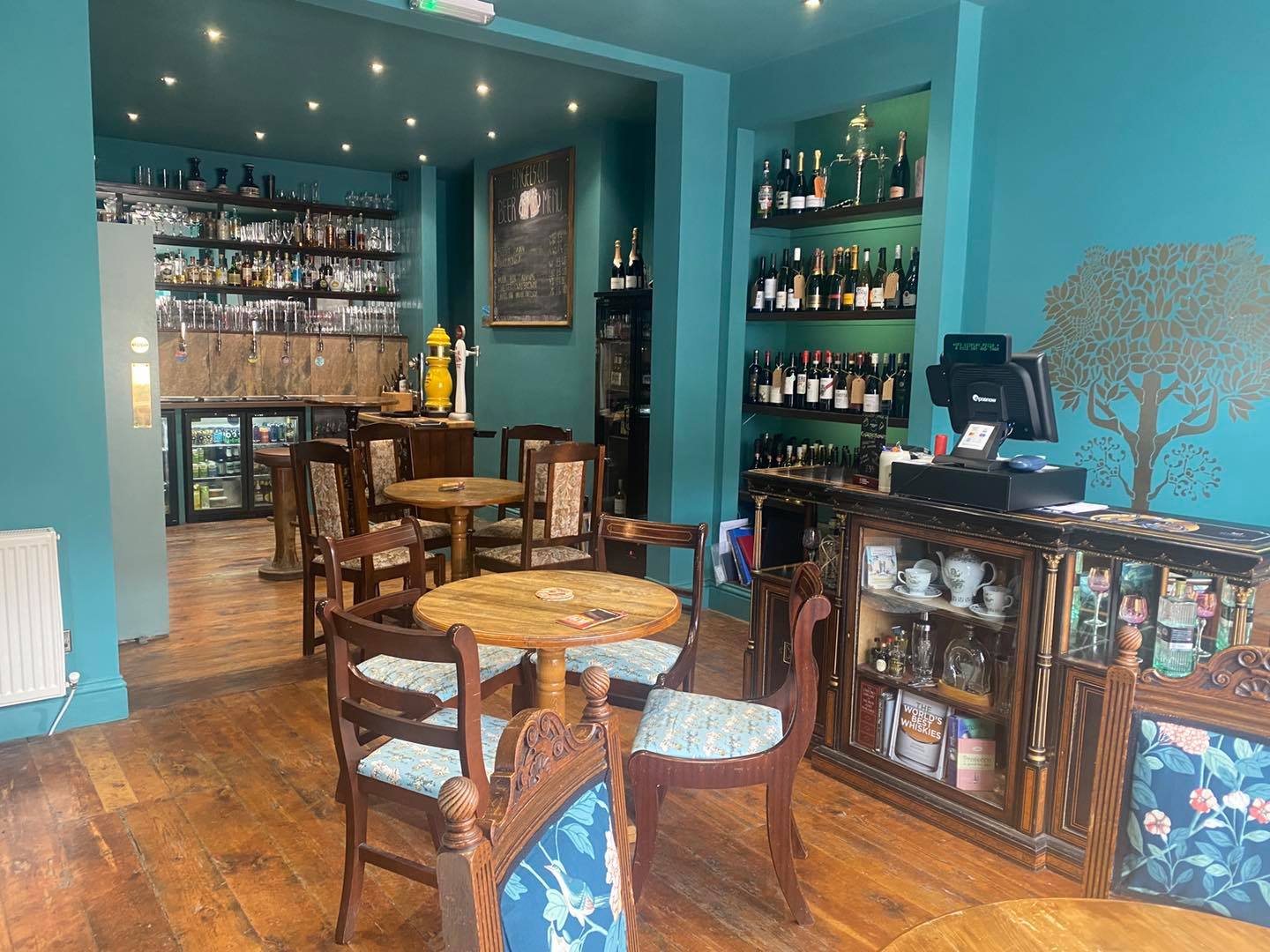 Bar & off licence in Darlington | Angels Cut Bar & Bottle Shop Darlington